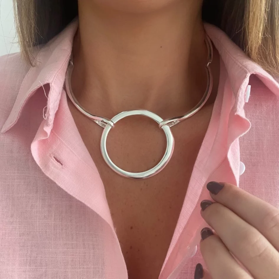 Colar Design Circulo - Très Chic Acessórios